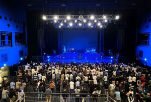 Zepp Namba2階席の座席の見え方(最前列から最後列まで) | 日曜、午後、六時半。