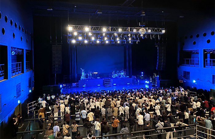 Zepp Namba2階席の座席の見え方(最前列から最後列まで) | 日曜、午後、六時半。